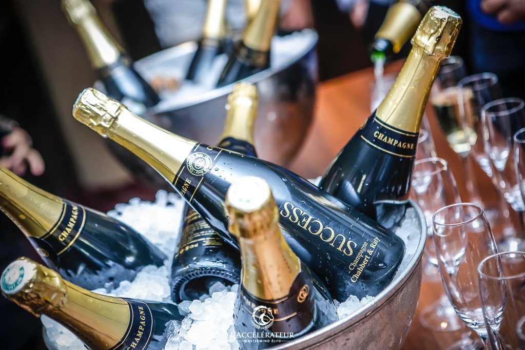 Le champagne: un succès mondial qui ne se dément pas